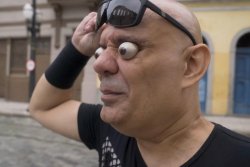 Uncle Fester Lookalike’s Far-Popping EYES Earn Guinness World Record ...