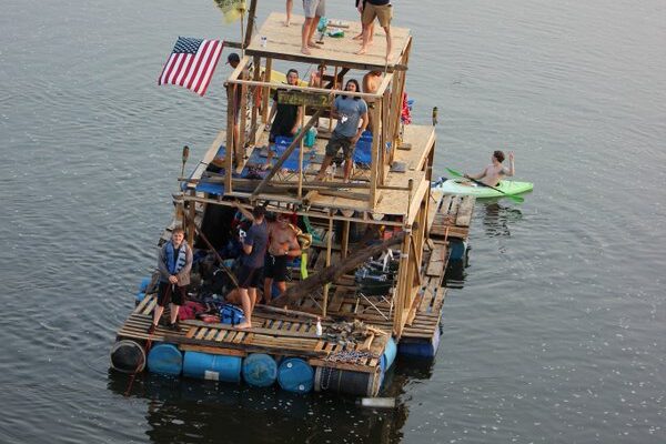 College Kids Built A Raft And Spend 4-5 Days Every Summer Floating Down ...